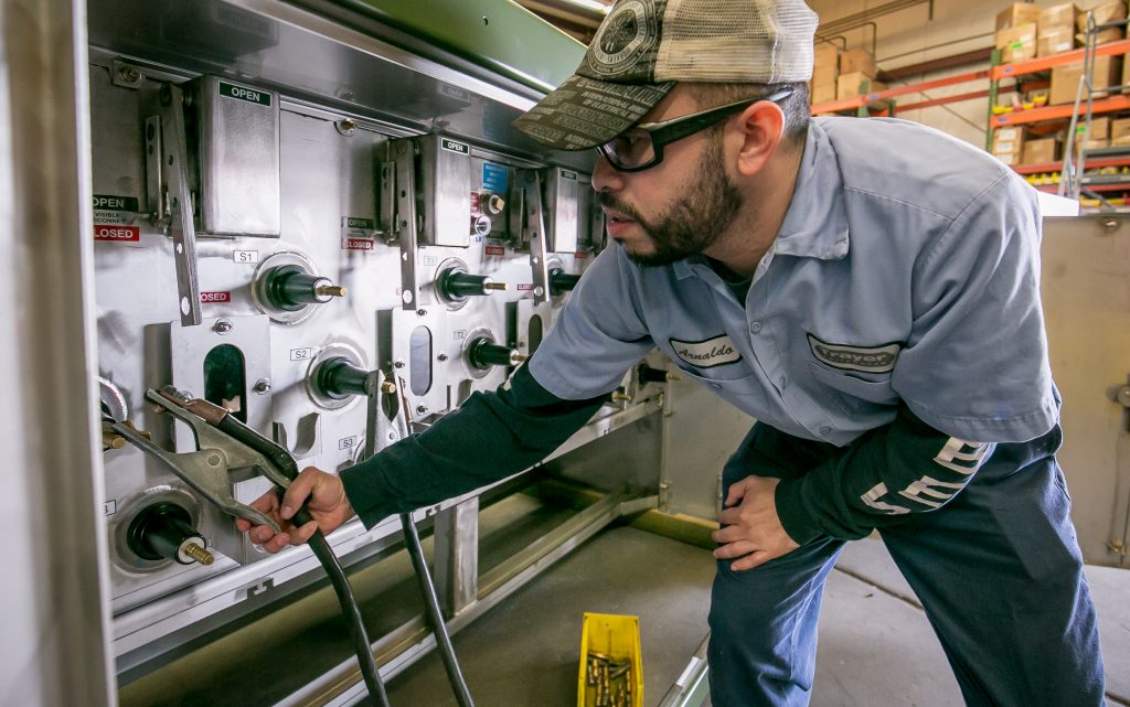 The Big Switch: Local 1245 members manufacture utility switchgear at ...
