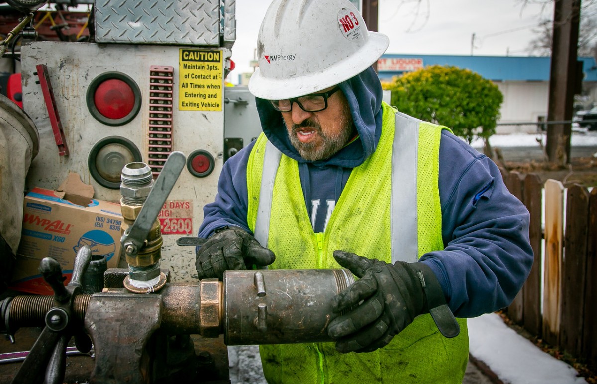 On the Go in the Snow: IBEW 1245 gas workers at NV Energy get the job ...