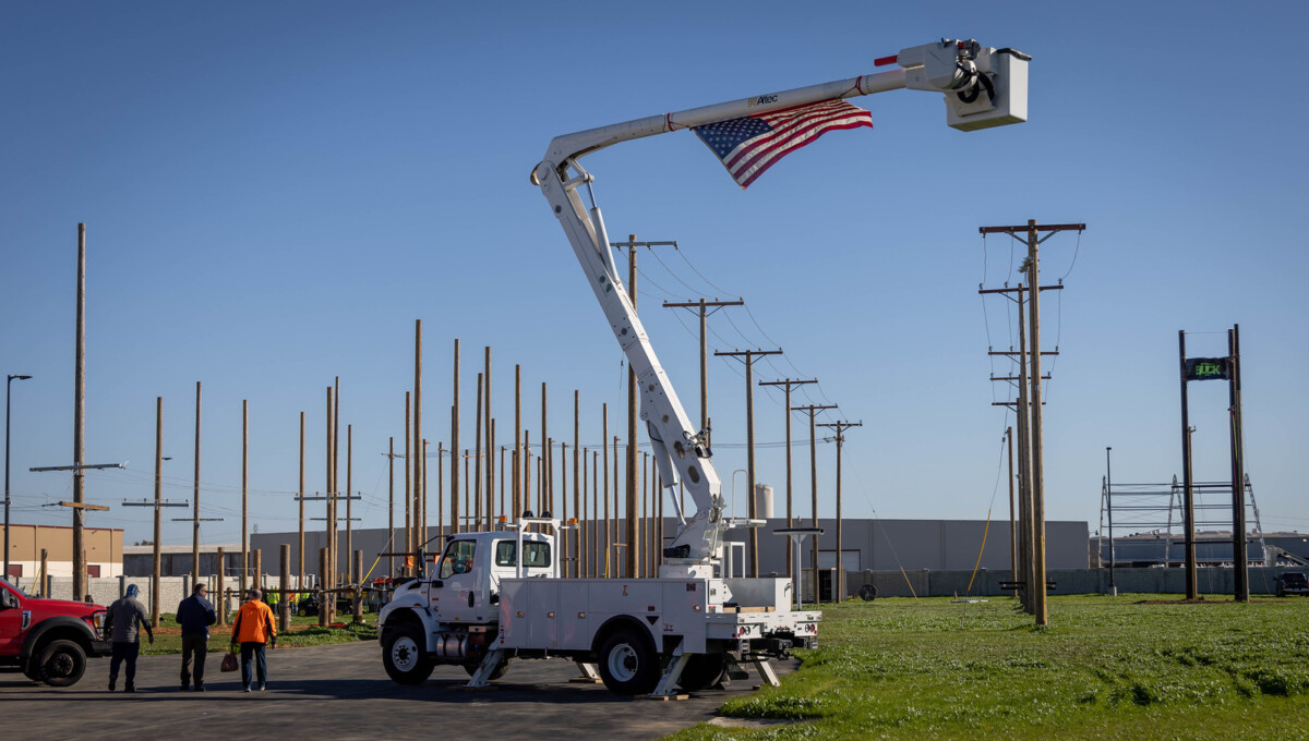 Celebrating the Grand Opening of the New Cal-Nev JATC Training Center ...