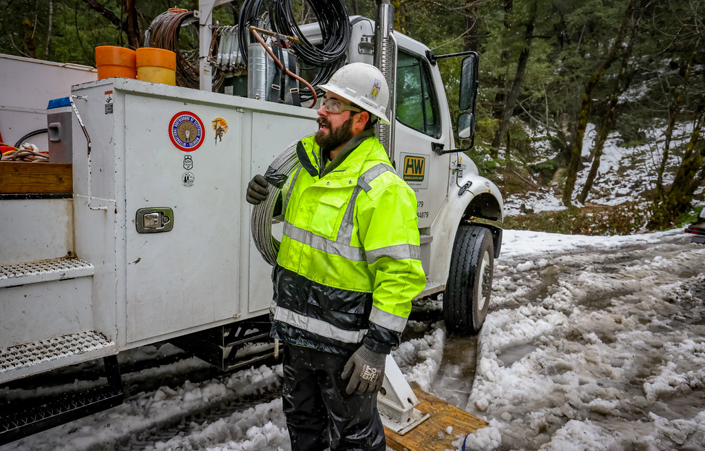 IBEW 1245 Outside Line Crew Works to Restore Power After Storm